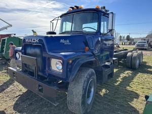 SOLD - 1987 Mack DM685S Lot No. 807 Other Equipment with 15,504 mi | Tractor Zoom