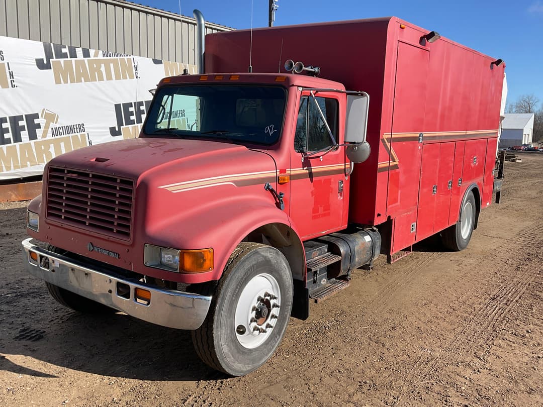 1992 International 4900 Lot No. 233558 Other Equipment For Sale with ...