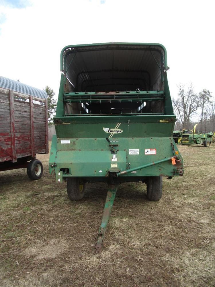 Badger BN950 Harvesting Forage Wagons for Sale | Tractor Zoom
