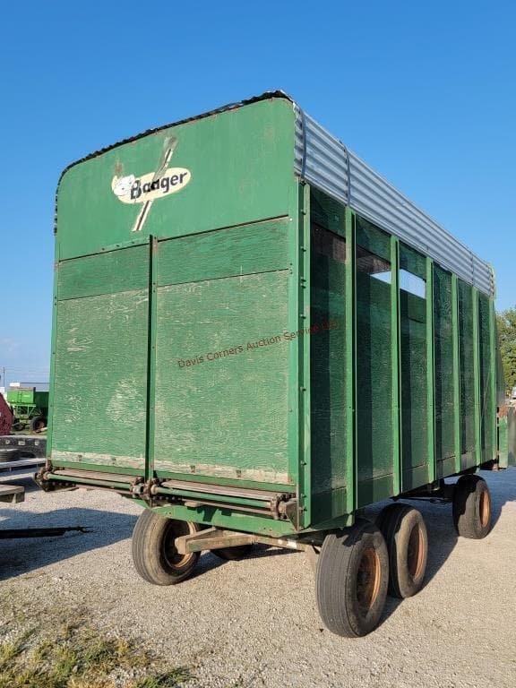 Badger BN950 Harvesting Forage Wagons for Sale | Tractor Zoom