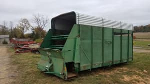 SOLD - Badger BN950 Forage Box Harvesting | Tractor Zoom