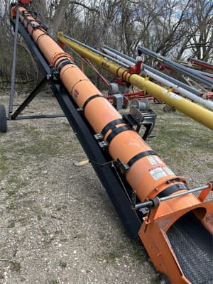 SOLD - Batco 1835 Stock No. A1295 Harvesting with --- Ft | Tractor Zoom