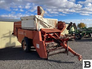 SOLD - Bean Combine Combines with --- Hrs | Tractor Zoom