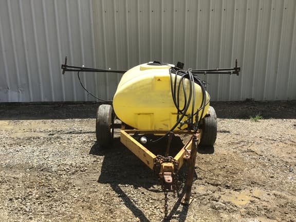 Bell Undetermined Chemical Applicators Sprayers - Pull Type for Sale ...