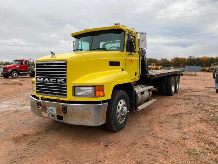 SOLD - 2000 Mack CH613 Other Equipment Trucks | Tractor Zoom