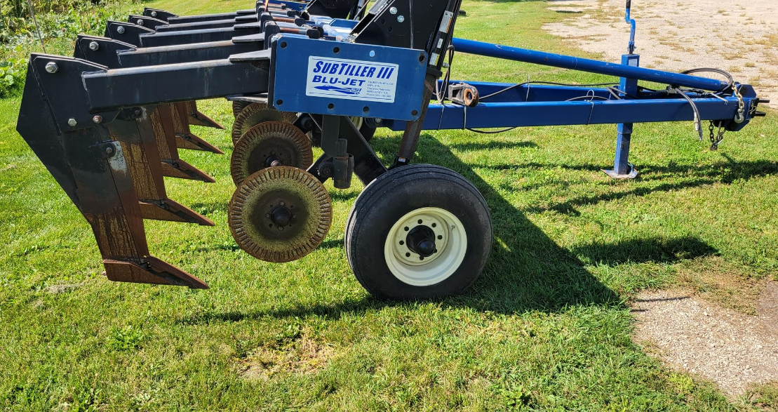 SOLD - Blue Jet Sub-Tiller III Tillage with 5 Shanks | Tractor Zoom