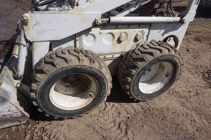 Bobcat 600 Construction Skid Steers for Sale | Tractor Zoom