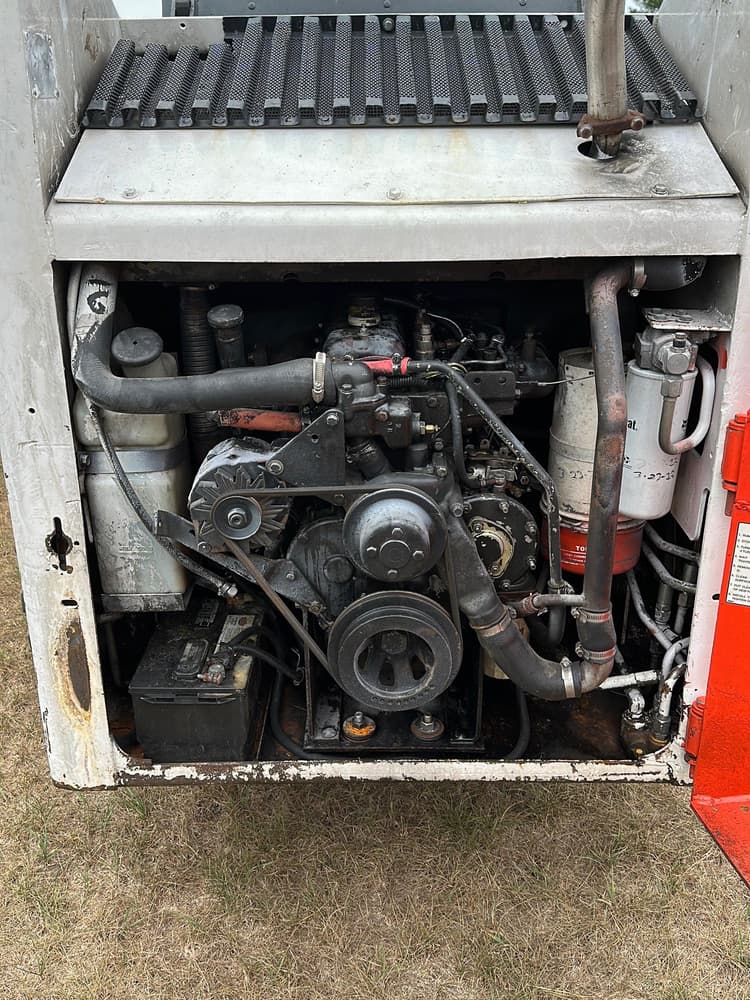 Bobcat 843 Construction Skid Steers for Sale | Tractor Zoom