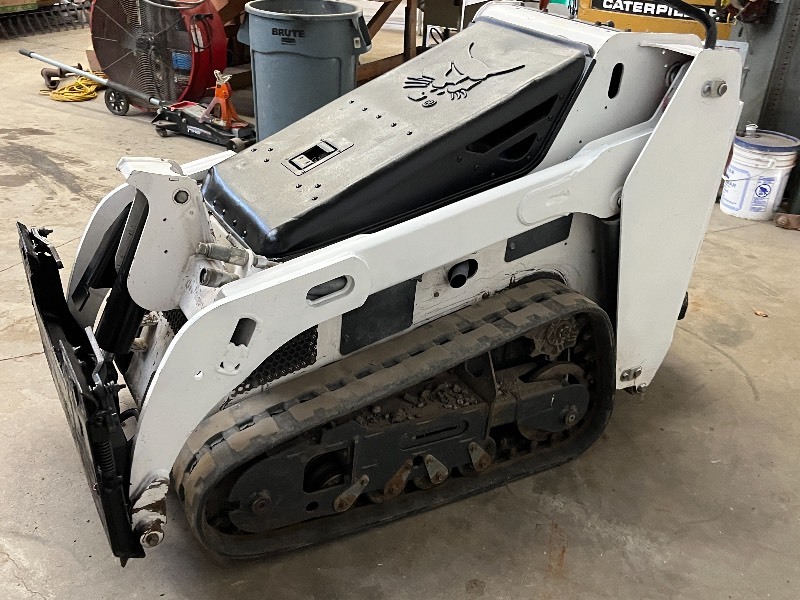 Tractor Zoom - Bobcat MT52