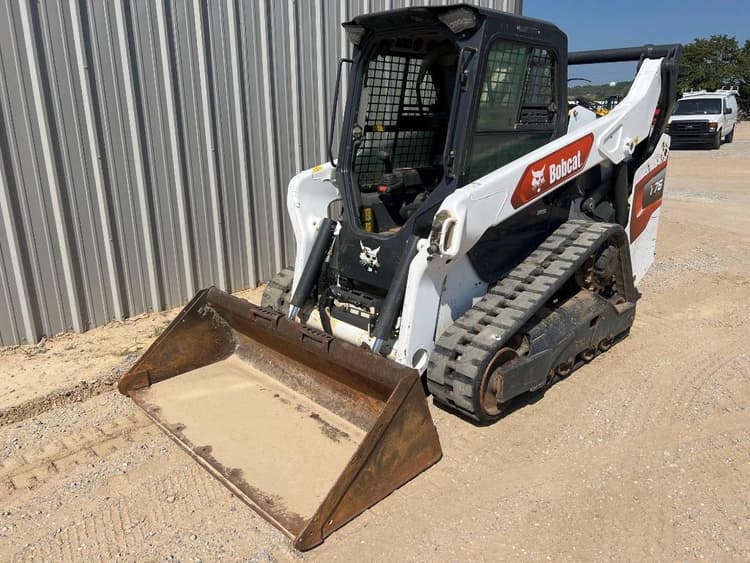 SOLD - Bobcat T76 Construction Compact Track Loaders | Tractor Zoom