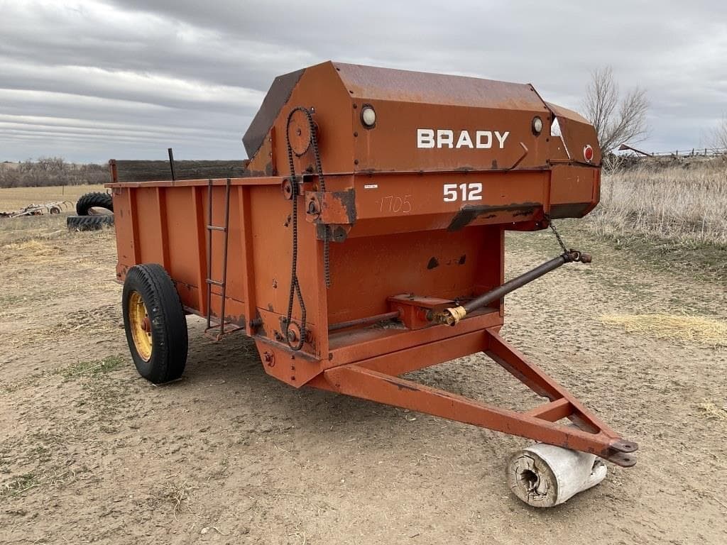 Brady 512 Hay and Forage Grinders/Mixers for Sale | Tractor Zoom