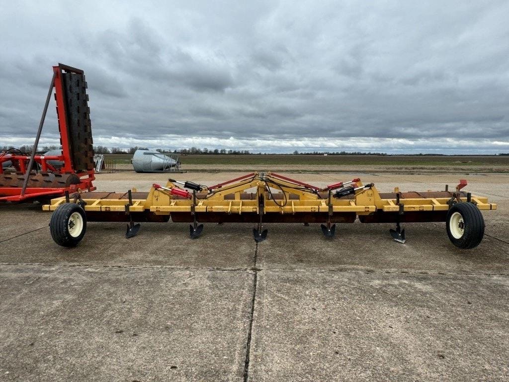 SOLD - BRANDT HR27 HIPPER ROLLER 28', HYD FOLD, 51" SPACING, 3 PT S ...