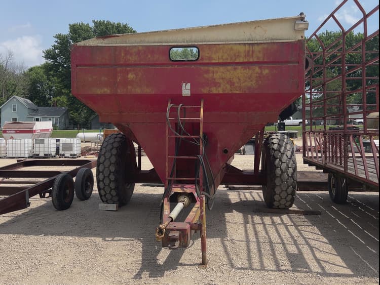 Brent 410 Harvesting Grain Carts for Sale | Tractor Zoom