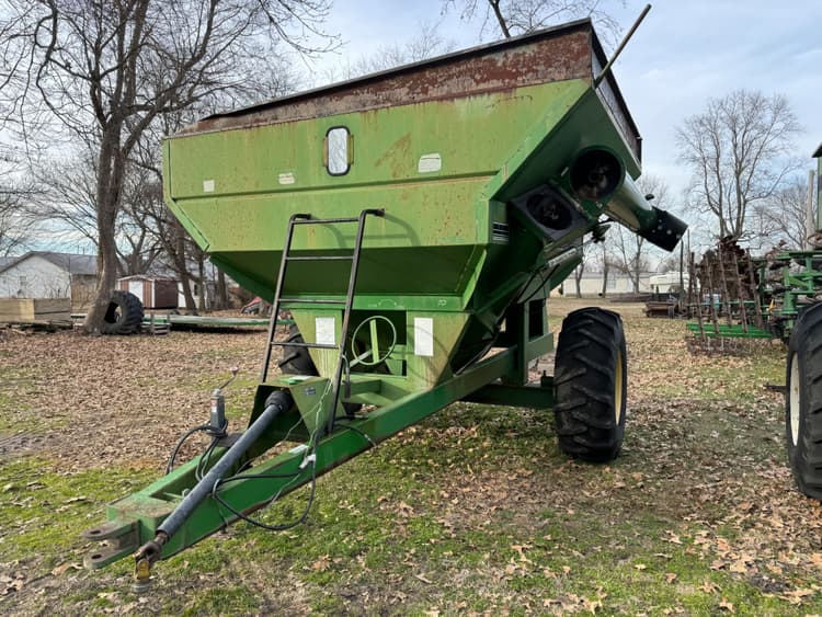 Brent 470 Harvesting Grain Carts for Sale | Tractor Zoom