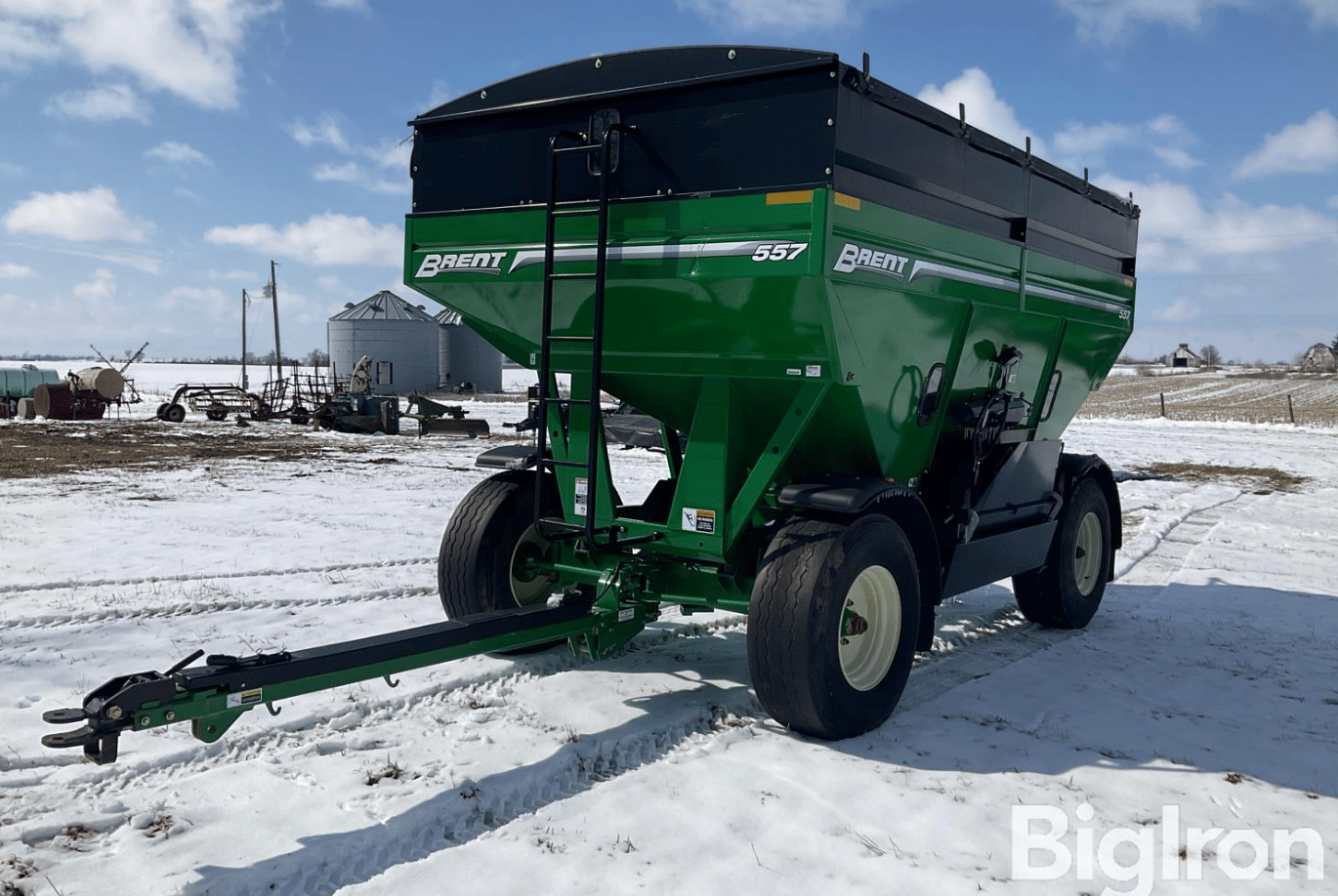 Brent 557 Harvesting Gravity Wagons for Sale | Tractor Zoom