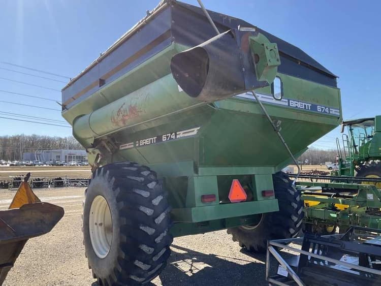 Brent 674 Harvesting Grain Carts for Sale | Tractor Zoom