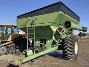 SOLD - BRENT 674 Pull PTO Grain Cart Harvesting | Tractor Zoom