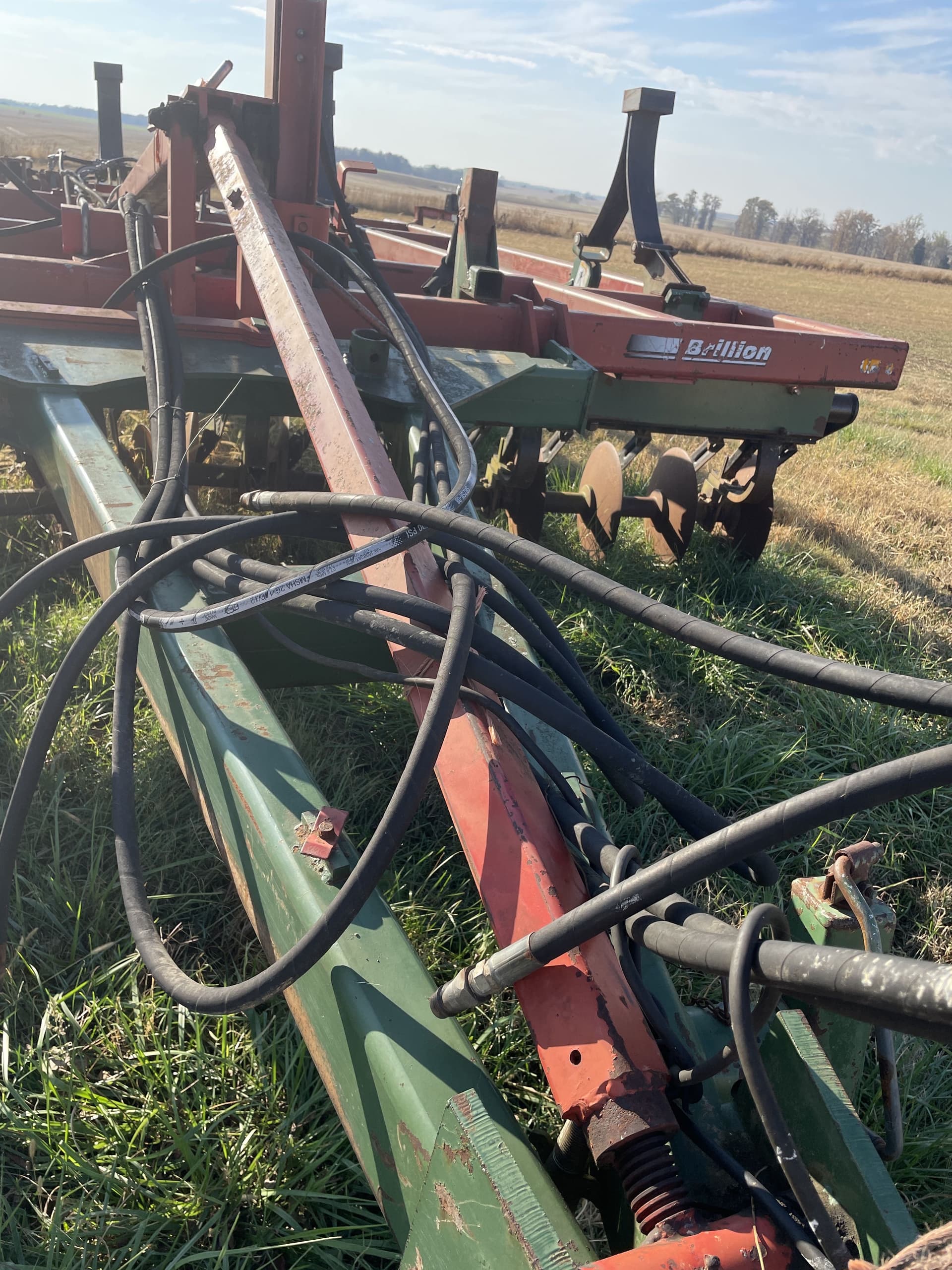 Tractor Zoom - Brillion Land Commander