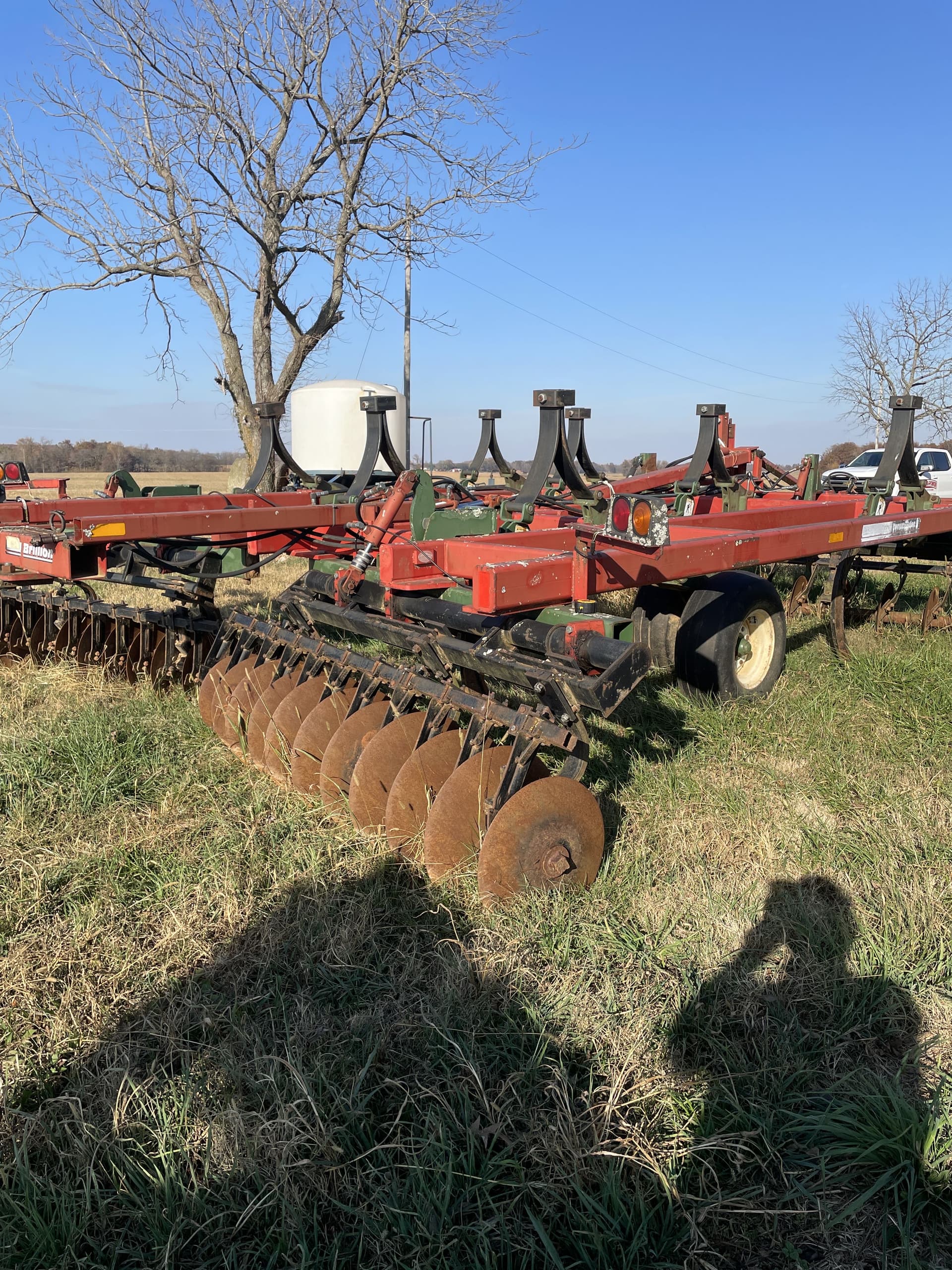 Tractor Zoom - Brillion Land Commander