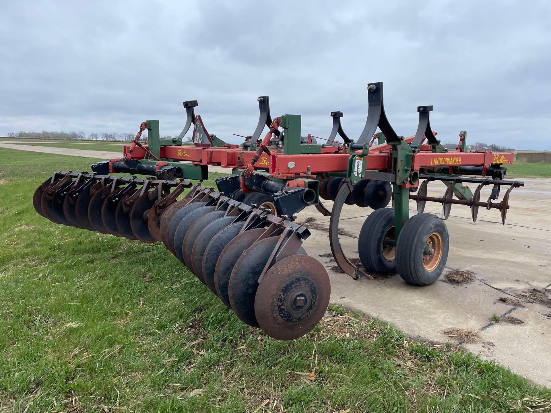 Brillion Land Commander Tillage Disk Rippers for Sale | Tractor Zoom
