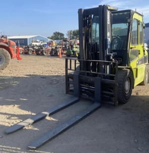 SOLD - Clark C40L Lot No. 4532 Construction with 50 Hrs | Tractor Zoom