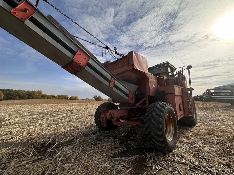 Byron 8400 Harvesting Forage Harvesters - Self Propelled for Sale ...