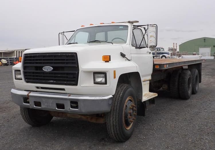 SOLD - 1985 Ford 800 Other Equipment Trucks | Tractor Zoom
