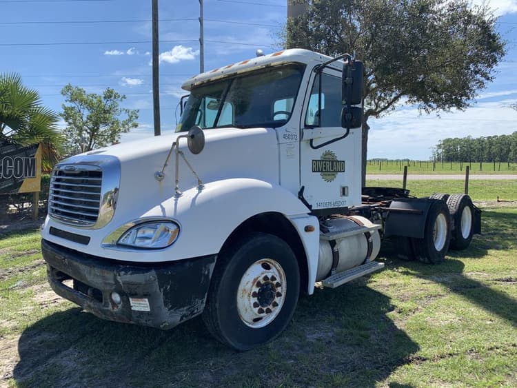 2006 Freightliner FL60 Other Equipment Trucks for Sale | Tractor Zoom