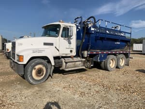 SOLD - 2001 Mack CH600 Lot No. 2211 Other Equipment with 232,935 mi | Tractor Zoom