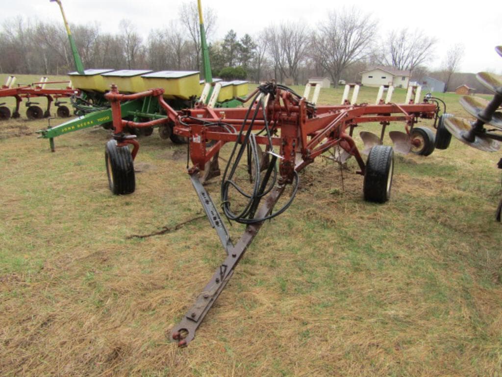 International Harvester 700 Tillage Plows for Sale | Tractor Zoom