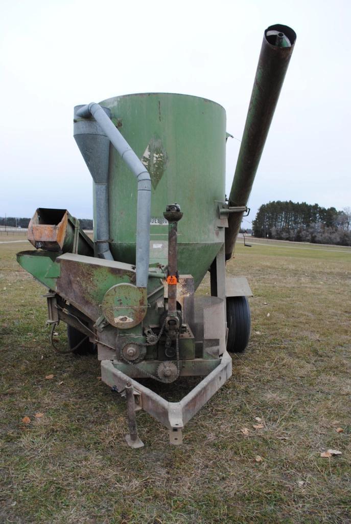 Lorenz 100 Hay and Forage Grinders/Mixers for Sale | Tractor Zoom