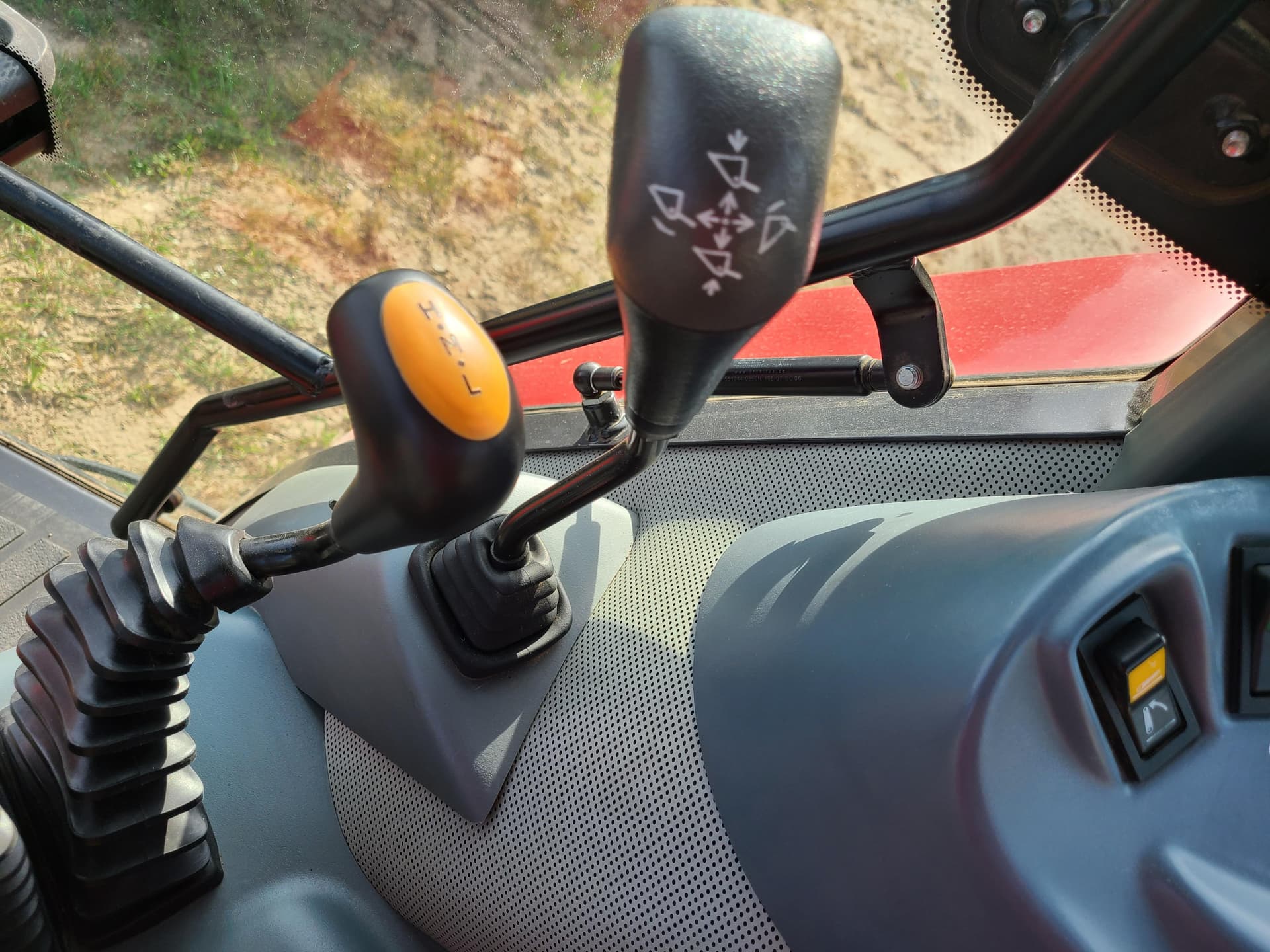 Tractor Zoom - McCormick CX105