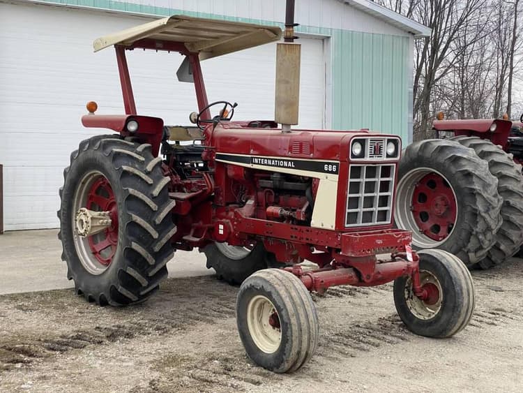 International Harvester 686 Tractors 40 to 99 HP for Sale | Tractor Zoom