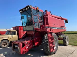SOLD - 1991 Case IH 1660 Lot No. 312 Combines with 3,842 Hrs | Tractor Zoom