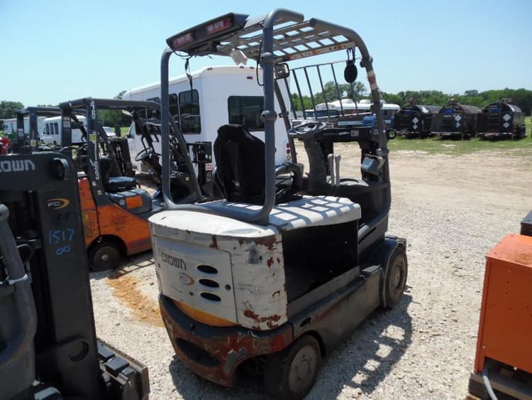 Crown FC Construction Forklifts for Sale | Tractor Zoom
