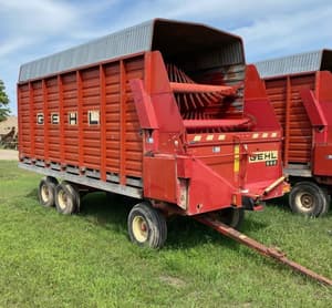 SOLD - Gehl 960 Chopper Wagon, Tandem Axle, 18', New Tires in 2020 ...