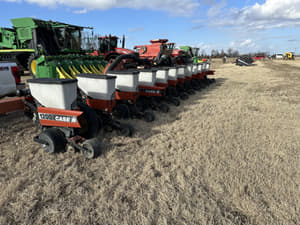 SOLD - Case IH 1200 Lot No. 200007 Planting with 12 Rows | Tractor Zoom