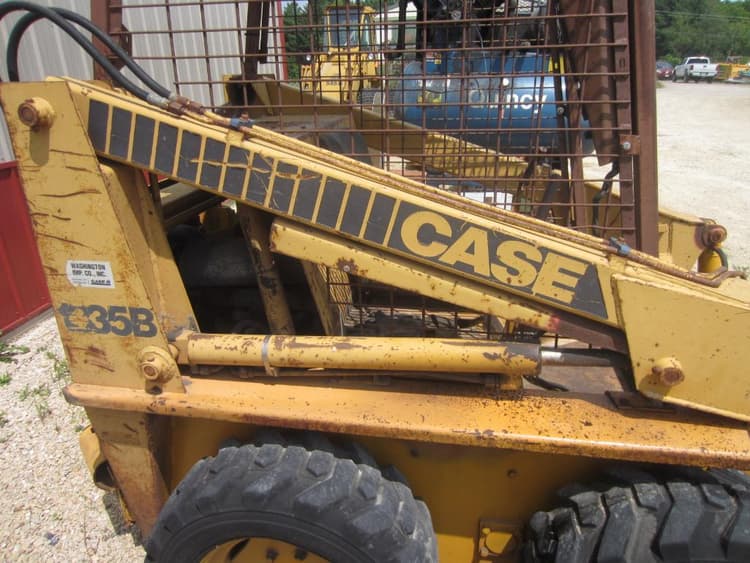 Case 1835B Construction Skid Steers for Sale | Tractor Zoom