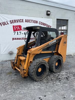 SOLD - Case 410 Lot No. 201 Construction with 1,021 Hrs | Tractor Zoom
