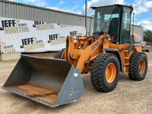 SOLD - Case 521E Lot No. 281758 Construction with 11,990 Hrs | Tractor Zoom