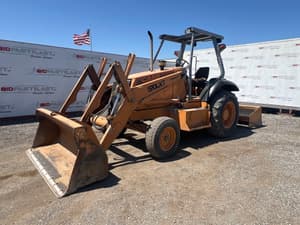 SOLD - Case 570LXT Lot No. 80 Construction with 9,980 Hrs | Tractor Zoom