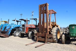 SOLD - Case 585D Lot No. 7244 Construction with 1,881 Hrs | Tractor Zoom