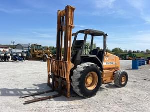 SOLD - Case 586G Lot No. 7171 Construction with 2,272 Hrs | Tractor Zoom