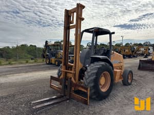 SOLD - Case 586G Lot No. 296385 Construction with --- Hrs | Tractor Zoom