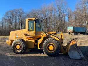SOLD - Case 621B Lot No. 22 Construction with 8,607 Hrs | Tractor Zoom