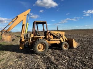 SOLD - Case 680E Lot No. 500 Construction with --- Hrs | Tractor Zoom