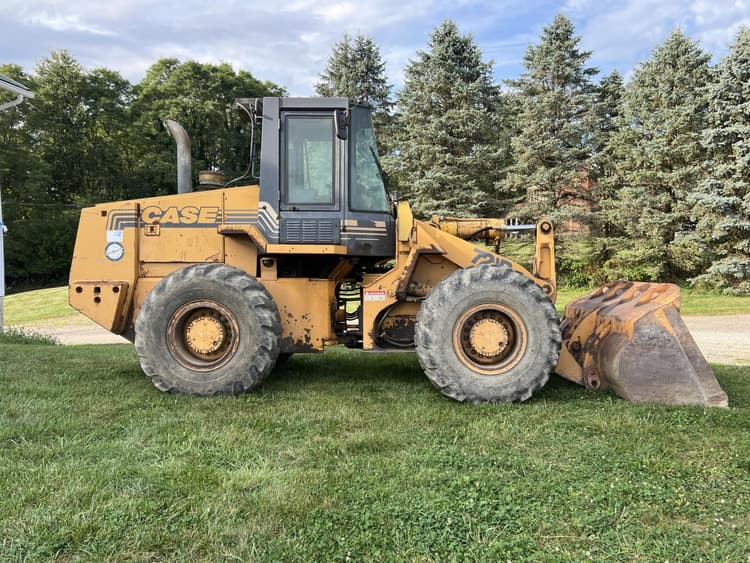 SOLD - Case 721B Construction Wheel Loaders | Tractor Zoom