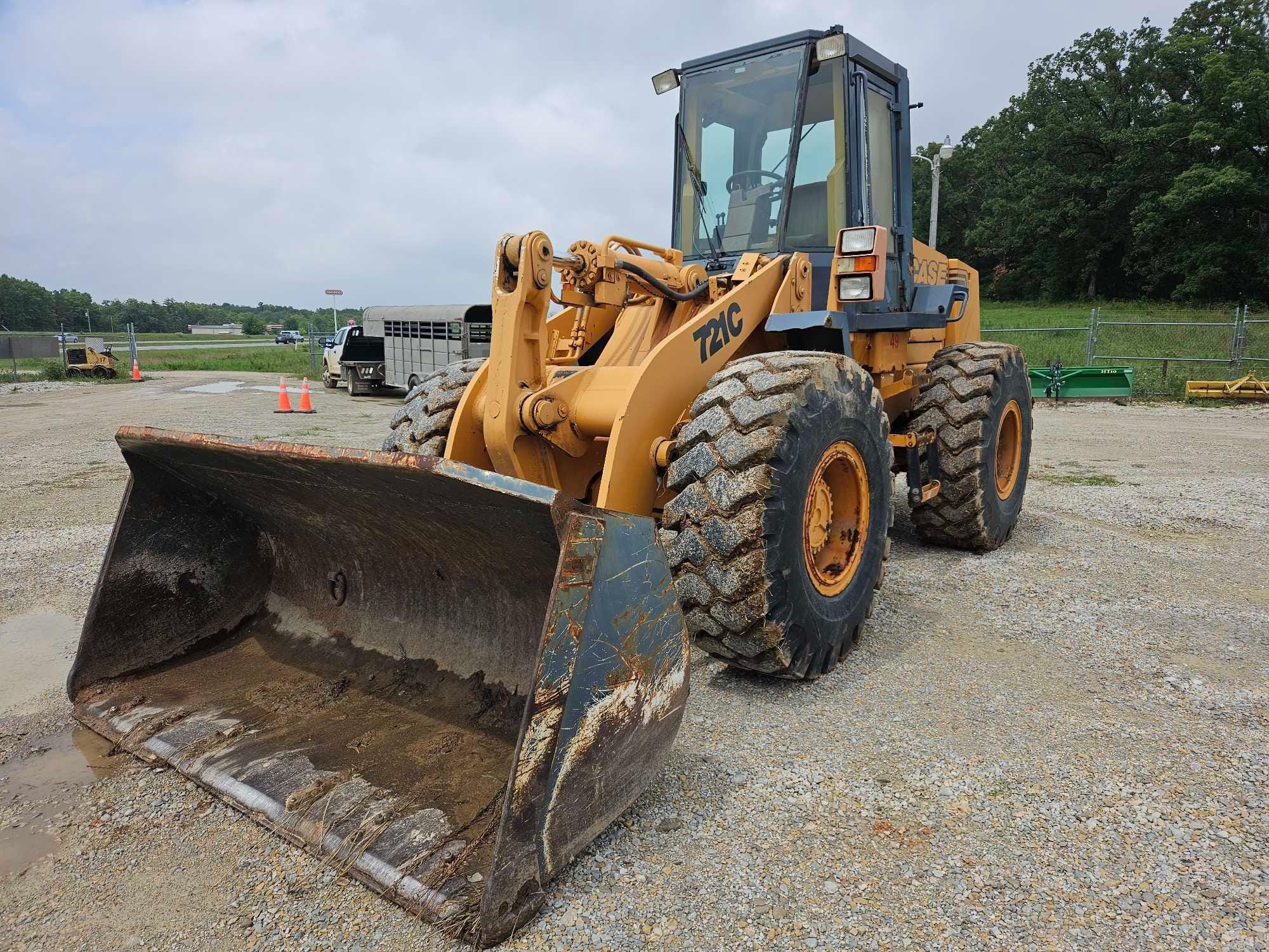 SOLD - CASE 721C Wheel Loader Construction with 158 Hrs | Tractor Zoom