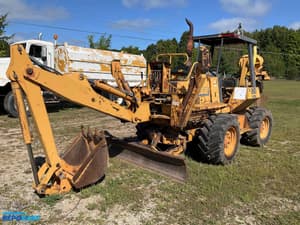 SOLD - Case 860 Lot No. 60167 Construction with 1,618 Hrs | Tractor Zoom