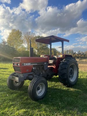 SOLD - Case 885 Lot No. 809582 Tractors with 47 HP | Tractor Zoom
